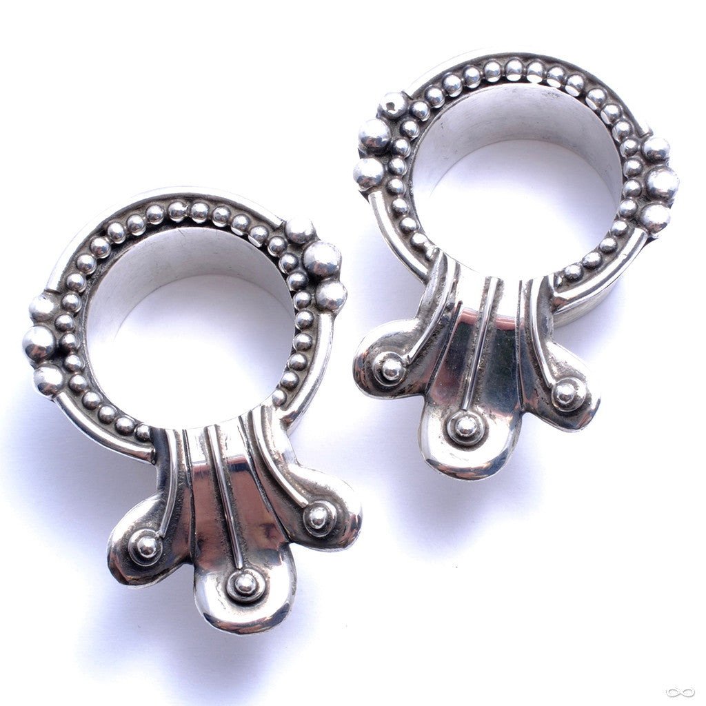 Fleur Eyelets in Silver in ⅞” from Tawapa — Infinite Body Piercing, Inc.